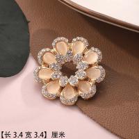 China Spin Casting Machine for Women’s Fashion Collar Pins Zinc Alloy Corsage Centrifugal Casting Equipment for sale