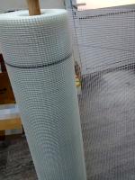 China Alkali Resistant Fiberglass Mesh 50m Roll 4.5x4.5mm Square Mesh for Wall Reinforcement for sale