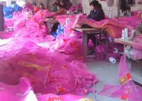 China HDPE Woven Mesh Bags 16x16 Mesh 20kg Capacity for Onion Garlic Vegetable Packing for sale
