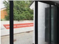China Wholesale 18x16 Fiberglass Pleated Screen Door Mosquito Net Mesh 0.26mm Thickness for sale