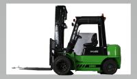 China Motorized Battery Operated Forklift Truck 2.5T With C490 Engine , Green for sale