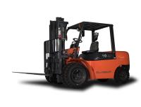 China 7 Ton Lightweight Diesel Powered Forklift Hoist Lift Truck No Oil Leakage for sale