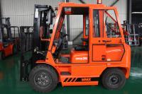 China Safety Diesel Engine 3 Ton Heavy Duty Forklift Truck for sale