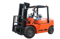 China 5000kg Load Capacity Diesel Powered Forklift 6000mm Max Lifting Height for sale