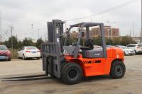 China 8000kg Rated Capacity Diesel Powered Forklift 3600 * 2450 * 1995mm ISO9001 for sale