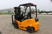 China CPD20 2 Ton Four Wheel Electric Warehouse Forklift Heavy Duty Warehouse Stacker Forklift for sale