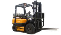 China Counter Balance LPG Forklifts Used In Warehouses With Nissan K21 Engine for sale