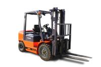 China 2-3T Diesel Powered Forklift Truck Counterbalance , 3 Wheel Electric Forklift for sale