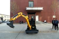 China Municipal Works 2 Ton Mini Excavator Swing Boom Small Hydraulic Excavator for sale