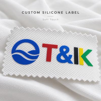 China Customizable Eco-Friendly Washable Silicone Heat Transfer Labels for Textile Applications for sale