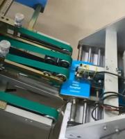 China Auto Access Punching Machine Cam Driven with Flat Pile Auto Paper Feeding Device for sale