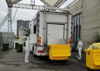 China PLC Waste Disposal Hazardous Trucking Companies Medical Vehicles for sale