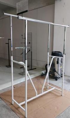 China Antirust Metal Store Fixture Rack Straight Double Bar With V Brace 60