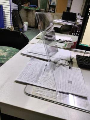 China L Shape Acrylic Sign Stand 4x6 Inches Acrylic Desktop Sign Holder for sale