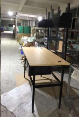 China Adjustable Height Receiving Desk 72