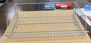 China AT-0261 Shelving Fixtures Wire Display Rack Display Basket With Divider Customized Dimension And Color Customized for sale
