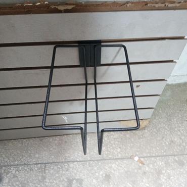 China Adjustable Wire Slatwall Brackets, 1 left and 1 right per set for sale