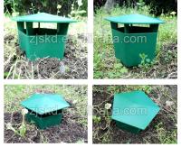 China 12.5*10cm Plastic Snail Catcher for Pest Control in Farm Lawn and Garden Easy-to- for sale