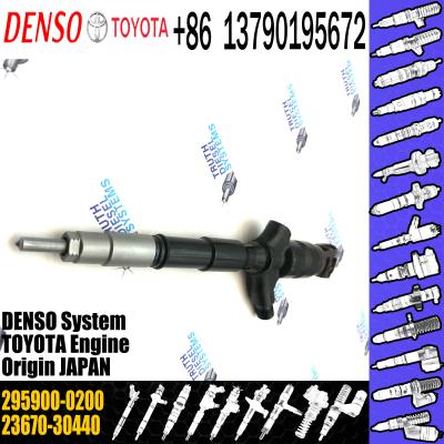 China Common Rail Fuel Injector 23670-30440 23670-39435 295900-0250 295900-0200 For Toyota for sale