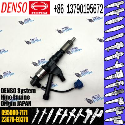 China 23670-E0370 095000-7170 095000-7171 095000-7172 095000-7173 095000-7174 Fuel Diesel Injector for Hino for sale