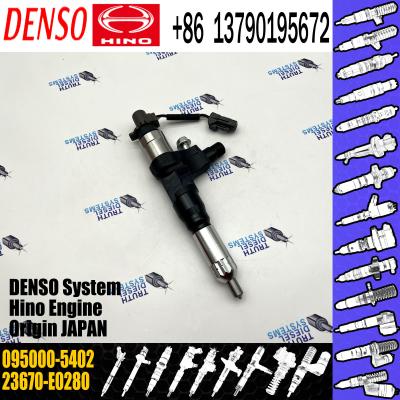 China Hot selling high-quality common rail diesel fuel injectors 095000-5402 23670-E0280_ 23670-E0281 for sale