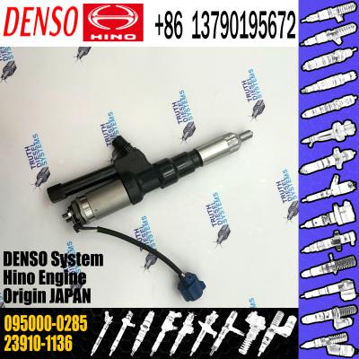 China High Quality Diesel Engine Fuel Injector 095000-0285 For HINO 23910-1136 23910-1135 for sale