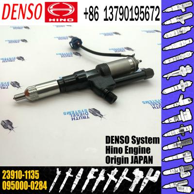 China 095000-0284 Diesel Engine Fuel Injector For HINO 23910-1136 23910-1135 for sale