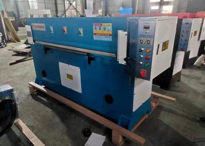China Automatic Hydraulic Die Cutting Machine Conveyor Belt Four Column for sale