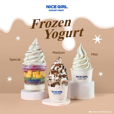 China Large Cup Ice Cream Franchise Flavorful With 3 Fruits And Crispy Topping for sale