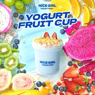 China Classic DIY Yogurt Cup Delicious Low Calories Yogurt With 5 Black Grains Fresh Fruits for sale