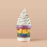 China Crafted Non Fat Frozen Yogurt Franchise Oversized Cup Frozen Yogurt With Three Types Of Fruits for sale
