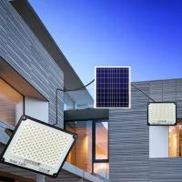 China Energy Saving Solar Flood Lamp Auto Dimming Solar Lamp for sale