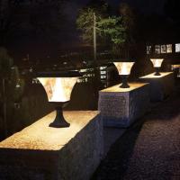 China High Efficiency Solar Post Lights With Easy Installation For Garden Driveway for sale