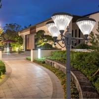 China 8W 18W 28W 45W Energy Saving Solar Garden Lamp Rust Proof Aluminum Solar Flower Lights for sale