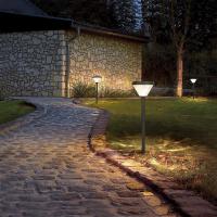 China LiFePO4 Battery Garden Decorative Outdoor Solar Lights For Outside Lighting for sale
