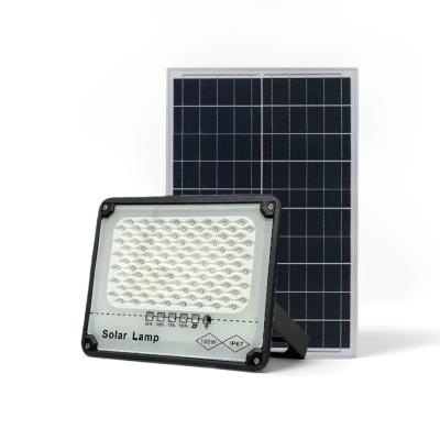 China IP65 Smart Solar Flood Light With Auto Light Control Dusk To Dawn For Garden Lighting for sale