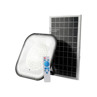 China High Efficiency Solar Flood Light With Fast Charging For Outdoor Use for sale