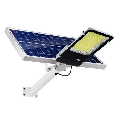 China LED Solar Street Light With IP66 Weather Resistant for Residential Complexes for sale