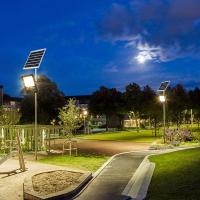 China LED Solar Flood Light With IP66 Waterproof Dusk to Dawn for Garage & Driveway for sale