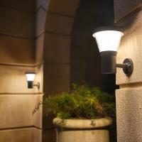 China LED Solar Wall Light With High Efficiency Solar Panel 12H Working Time for Villa Garden Lighting for sale