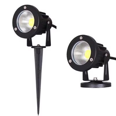 China Warm White Blue Red High Lumen Solar Spot Lights For Outdoor Garden Illumination for sale