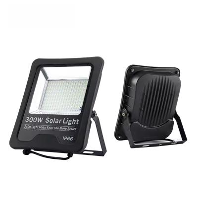 China High Power Solar Flood Light IP66 Weatherproof Energy Saving Outdoor Lighting for sale