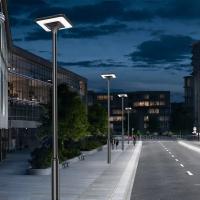 China Solar-Powered Outdoor LED Garden Lights 2000LM High-Power Solar Garden Lights with Adjustable Angle for Yard for sale