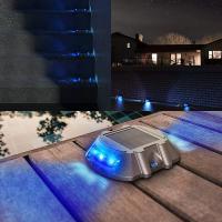 China Solar Road Stud Light Outdoor Waterproof Reflective Traffic Warning Auto Charging for sale
