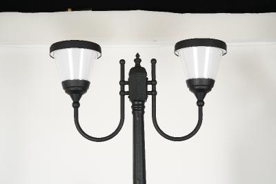 China IP65 Waterproof Solar Garden Light with Dual Color Temperature (6000K/3000K) and LiFePO₄ 7000mAh Battery for sale