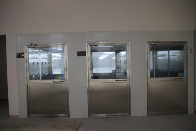 China 99s Adjustable 27m/s Cleanroom Air Shower Tunnel Three Blowing Side SUS304 for sale