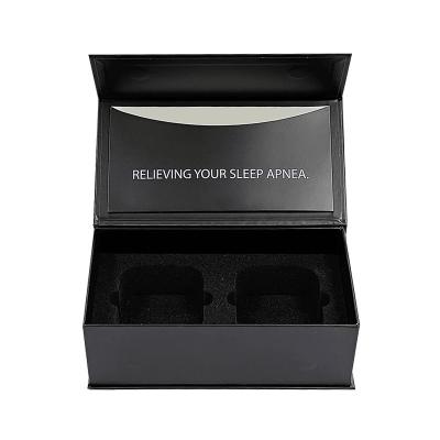 China Gold Foil Printing Rectangle Magnetic Gift Box Packaging with Foam Insert and Envelope for sale