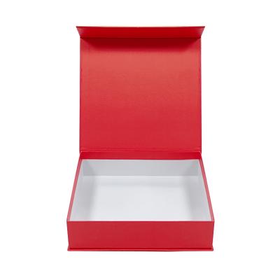 China Personalized Luxury Gift Packaging Custom Magnetic Rigid Paper Box With Magnetic Flap for sale