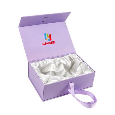 China Custom High End Black Magnetic Box Clothing Cardboard Gift Packet Box Human Hair Packaging Box With Satin Silk for sale