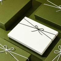China Custom Luxury Cardboard Lid And Base Cosmetic Packaging Box Personalized Gift Box Set With Ribbon for sale